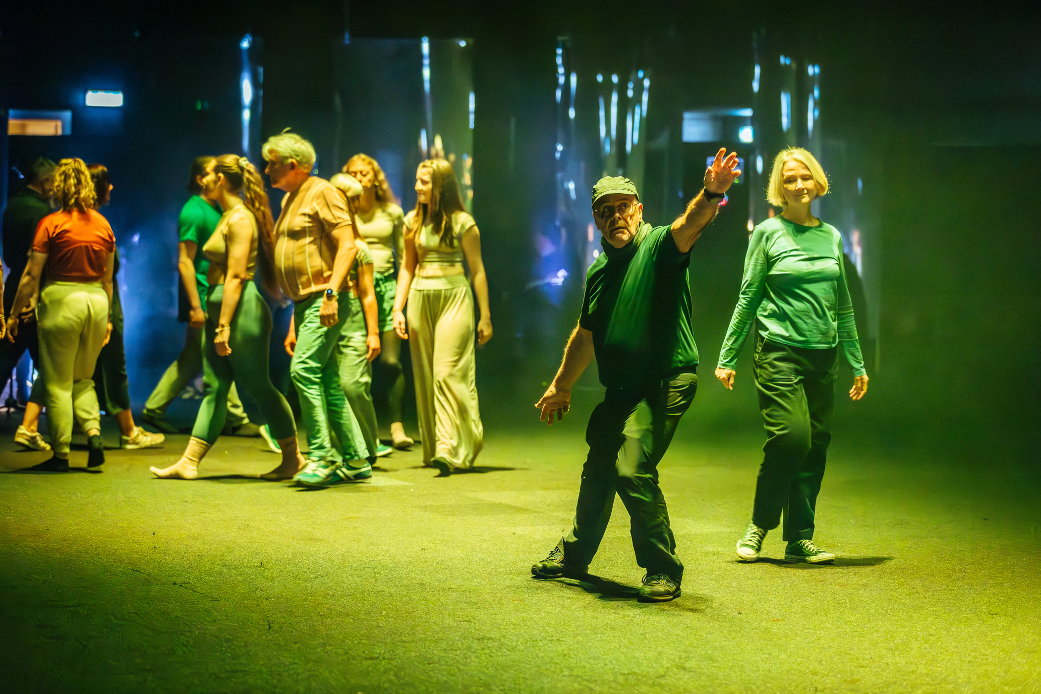 Particle Dance – Lucy Haighton